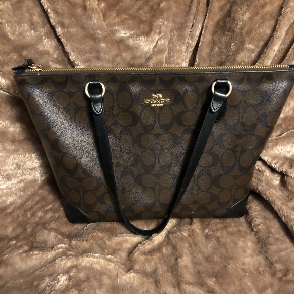Coach | Bags | Coach Signature Zip Tote | Poshmark
